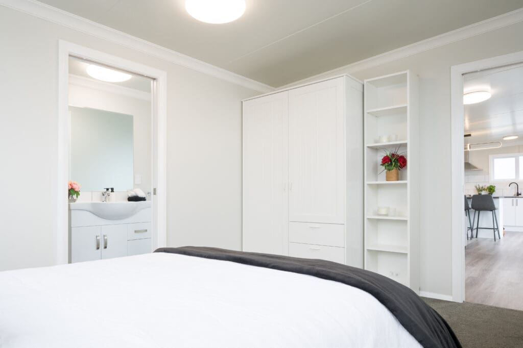 Russell - Living Little